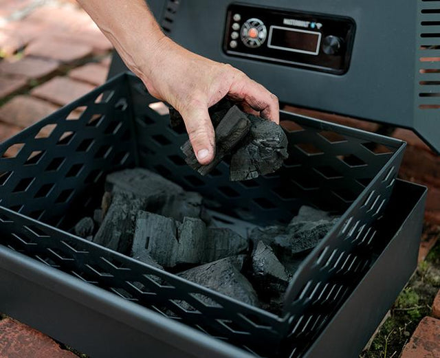 Explore Masterbuilt® Smokers - Masterbuilt United Kingdom